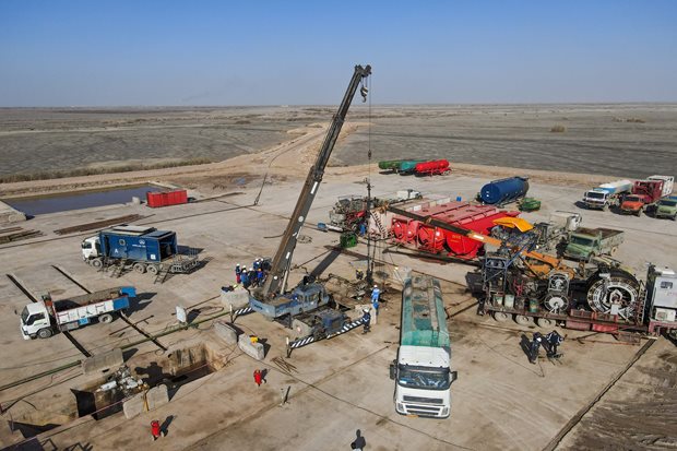 اویک | The Azadegan oil field